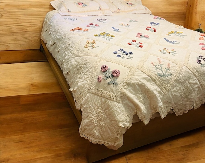 Vintage Cottagecore 1980s Crochet Floral Comforter Bedspread, Full With ...