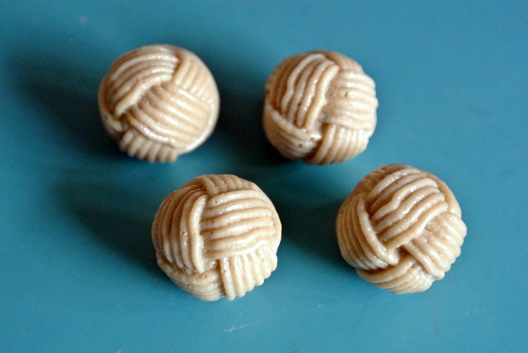 Lot of 9 Vintage 1960s Unused Round Beige Plastic Ball Buttons With ...