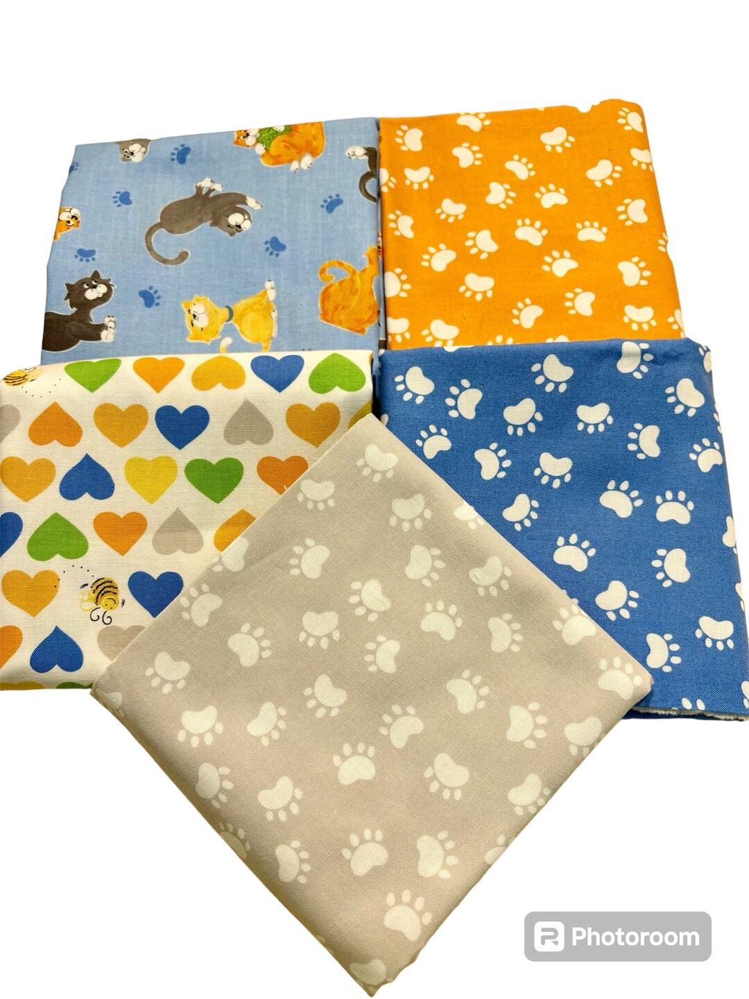 Half Yard Bundle of 5 Precuts Paw Prints by Susybee Free Shipping - Etsy