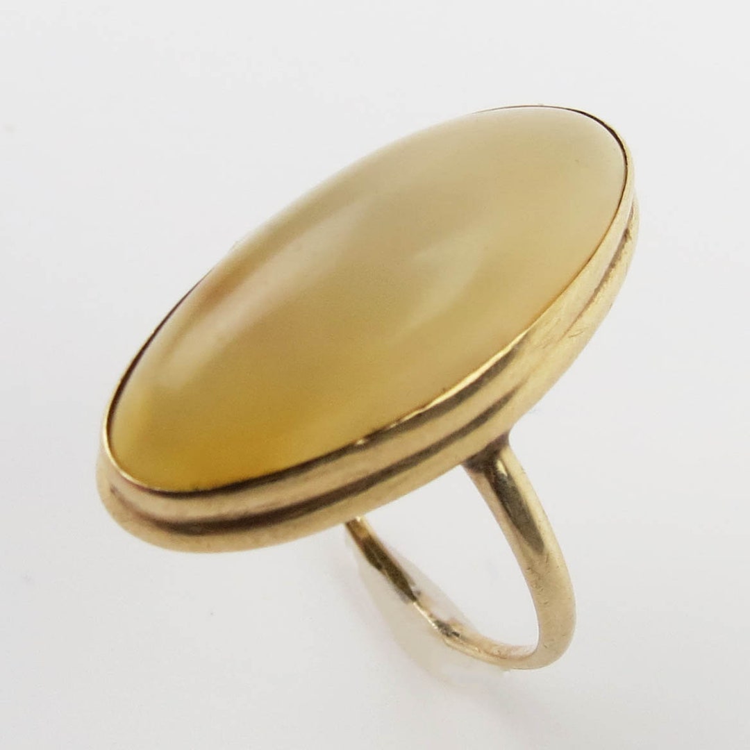 1920s Milk & Honey Agate 10k Yellow Gold Art Deco Ring Petite Size 5.5 ...