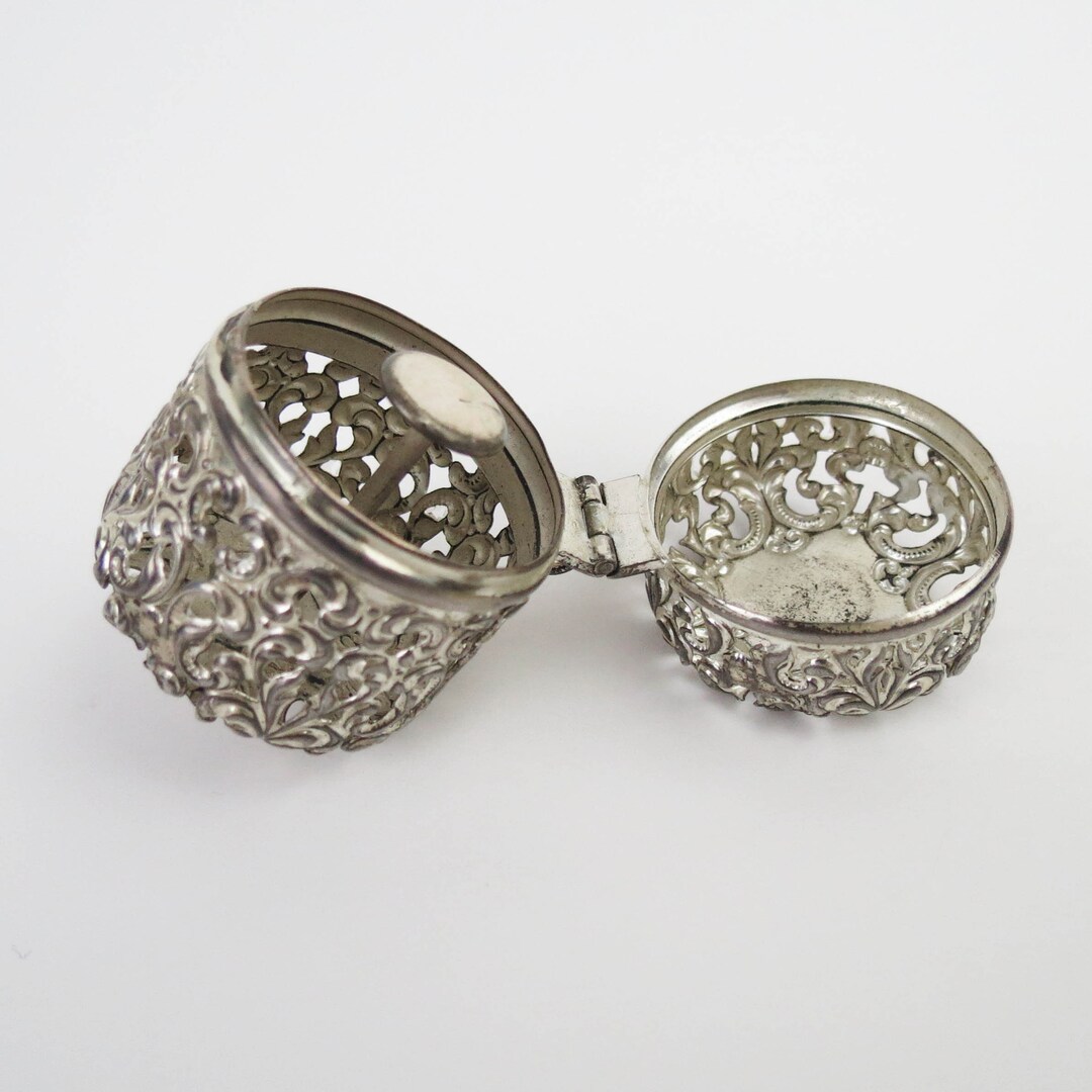 Victorian Sterling Silver Filigree Antique Thimble Holder Chatelaine ...