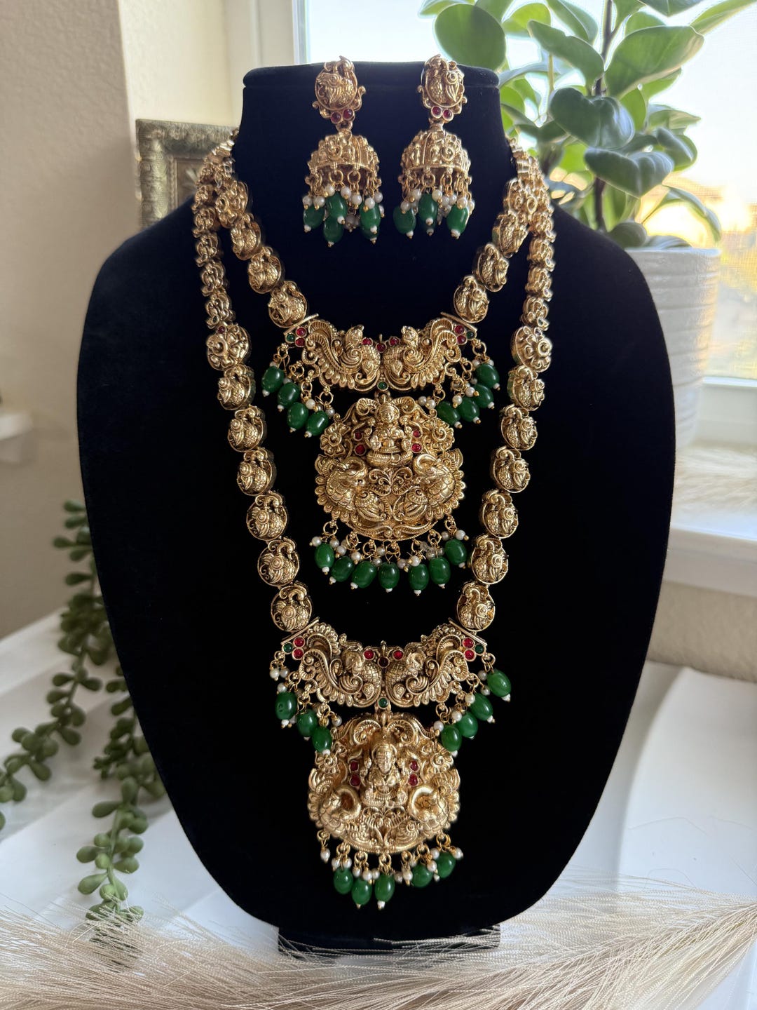 Temple Jewelry Set With Laxmi Motif | Gold-plated | Emerald & Pearl ...