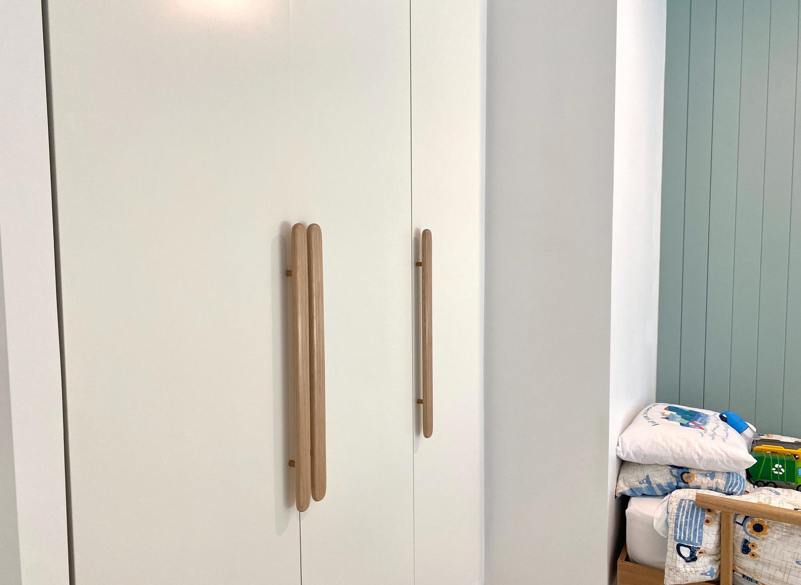 Oak Modern Door Handles, Minimalist Solid Wood Wardrobe Drawer Pull ...