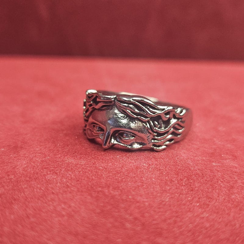 Haunted Ring - Etsy
