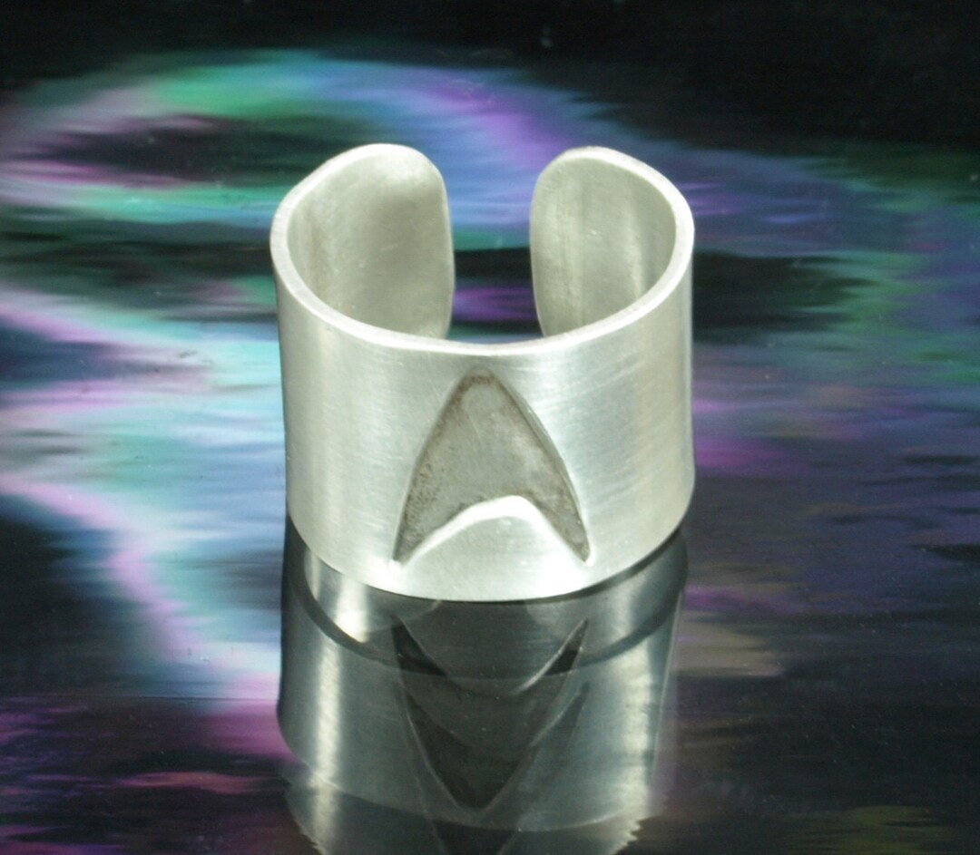 Ear Cuff Star Trek Insignia - Etsy