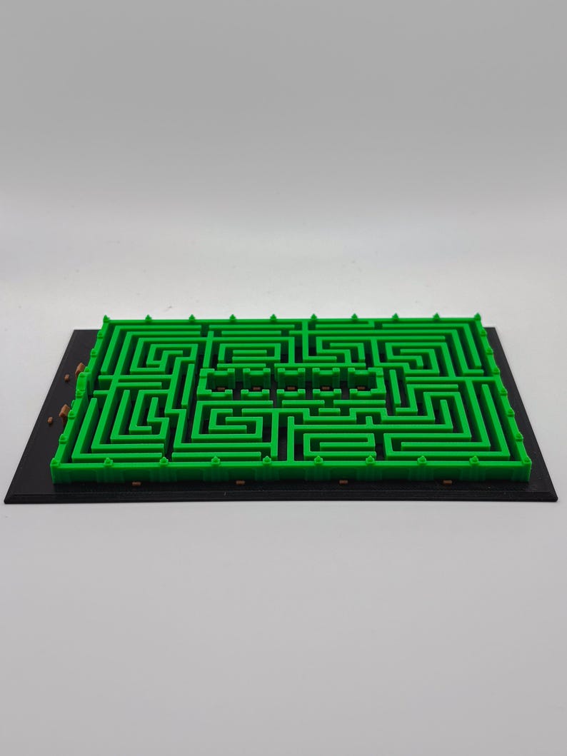 The Shining - Overlook Hotel Hedge Maze 3D Printed Model - Kubrick - UK ...