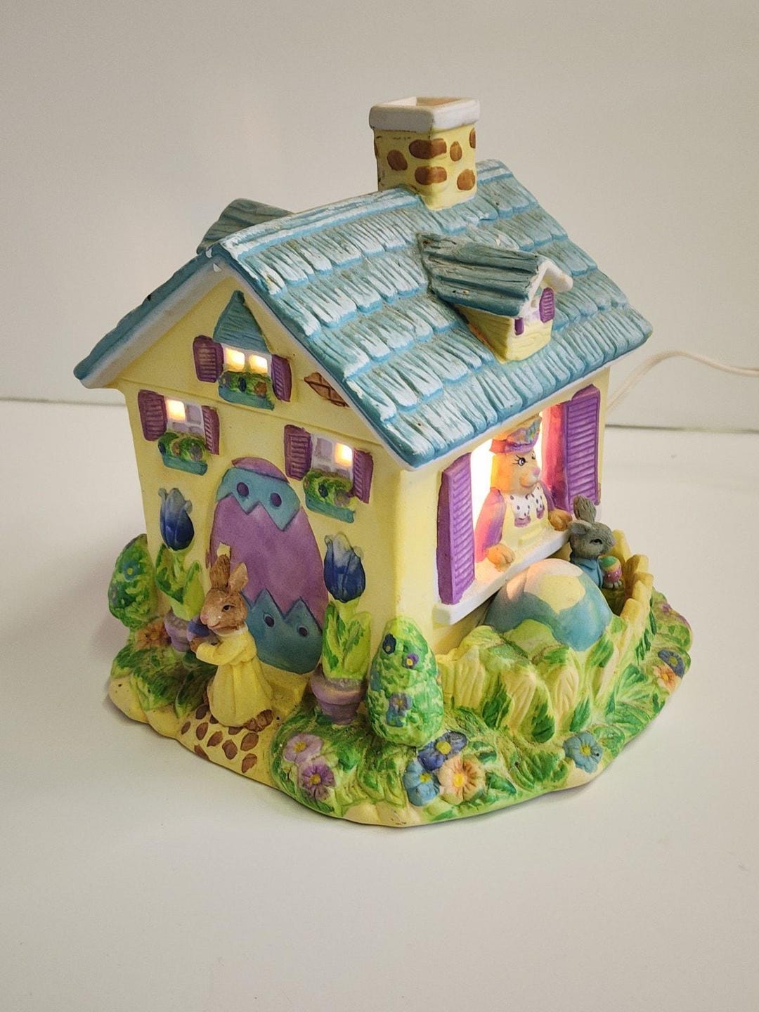 Easter Bunny Village Light up House - Vintage 1990s Easter Bunny House ...