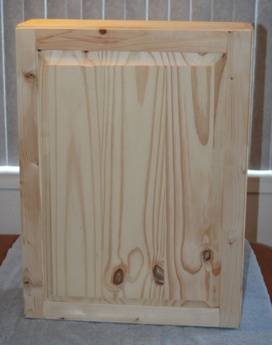 Thread Spool Rack - Enclosed Cabinet With 152 Long Pegs - Sewing ...