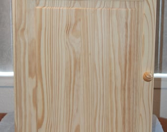 Thread Spool Rack - Enclosed Cabinet With 136 Long Pegs - Sewing ...