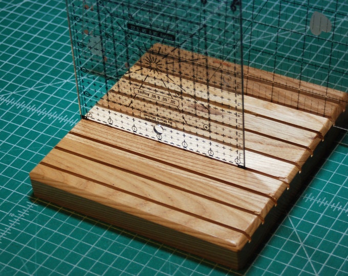 Thread Spool Rack - Enclosed Cabinet With 136 Long Pegs - Sewing ...