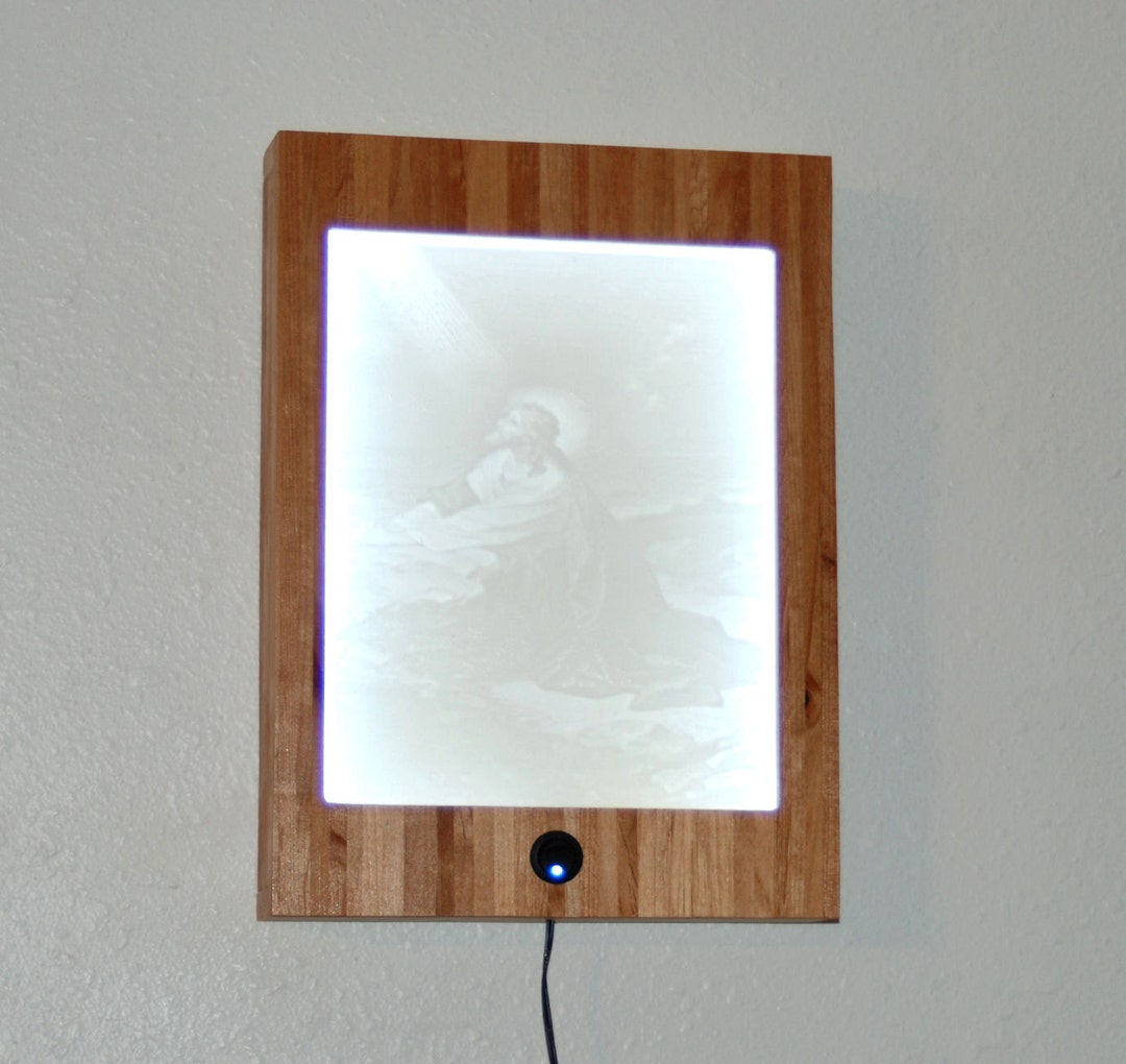 Jesus Praying, Back-lit Lithophane - Beautifully Illuminated and ...
