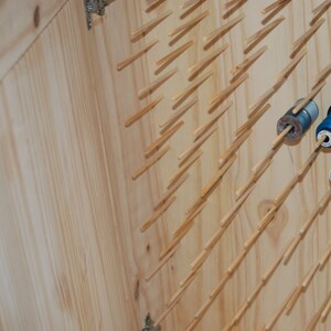 Thread Spool Rack Enclosed Cabinet With 136 Long Pegs Sewing Embroidery ...