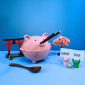 Pig Ramen Bowl Set With Lid, Chopsticks, and Spoon, Ceramic, Large, and ...