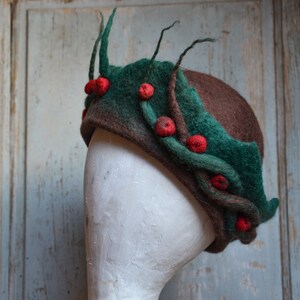 Felt Crown Cloche Hat in the Shape of a Wreath, Woodland Crown Hat ...