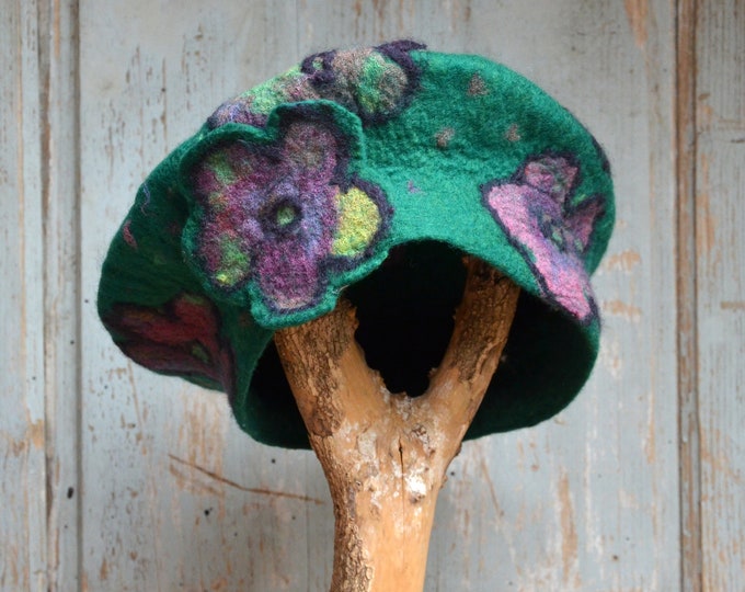 Green Wool Felt Beret Hat With Flowers, Nuno Felted Unique Bonnet for ...