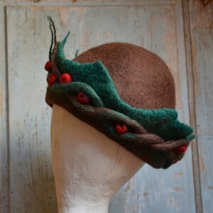 Felt Crown Cloche Hat in the Shape of a Wreath, Woodland Crown Hat ...