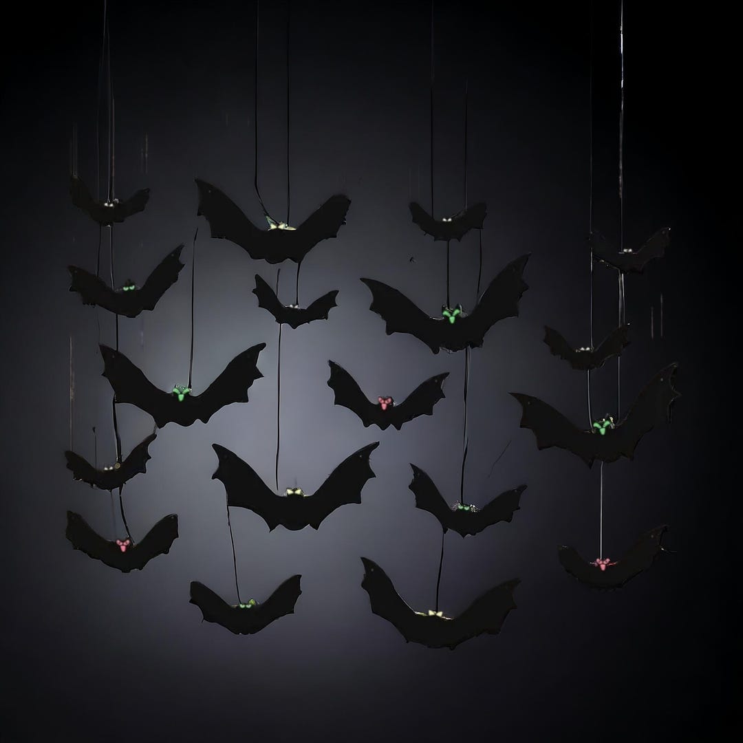 18 Pcs Hanging Bats Halloween Decoration Large Outdoor Flying Bats With ...