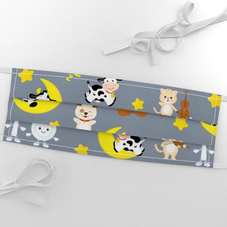 Nursery Rhyme Fabric hey Diddle Diddle by Iheartampersands | Etsy