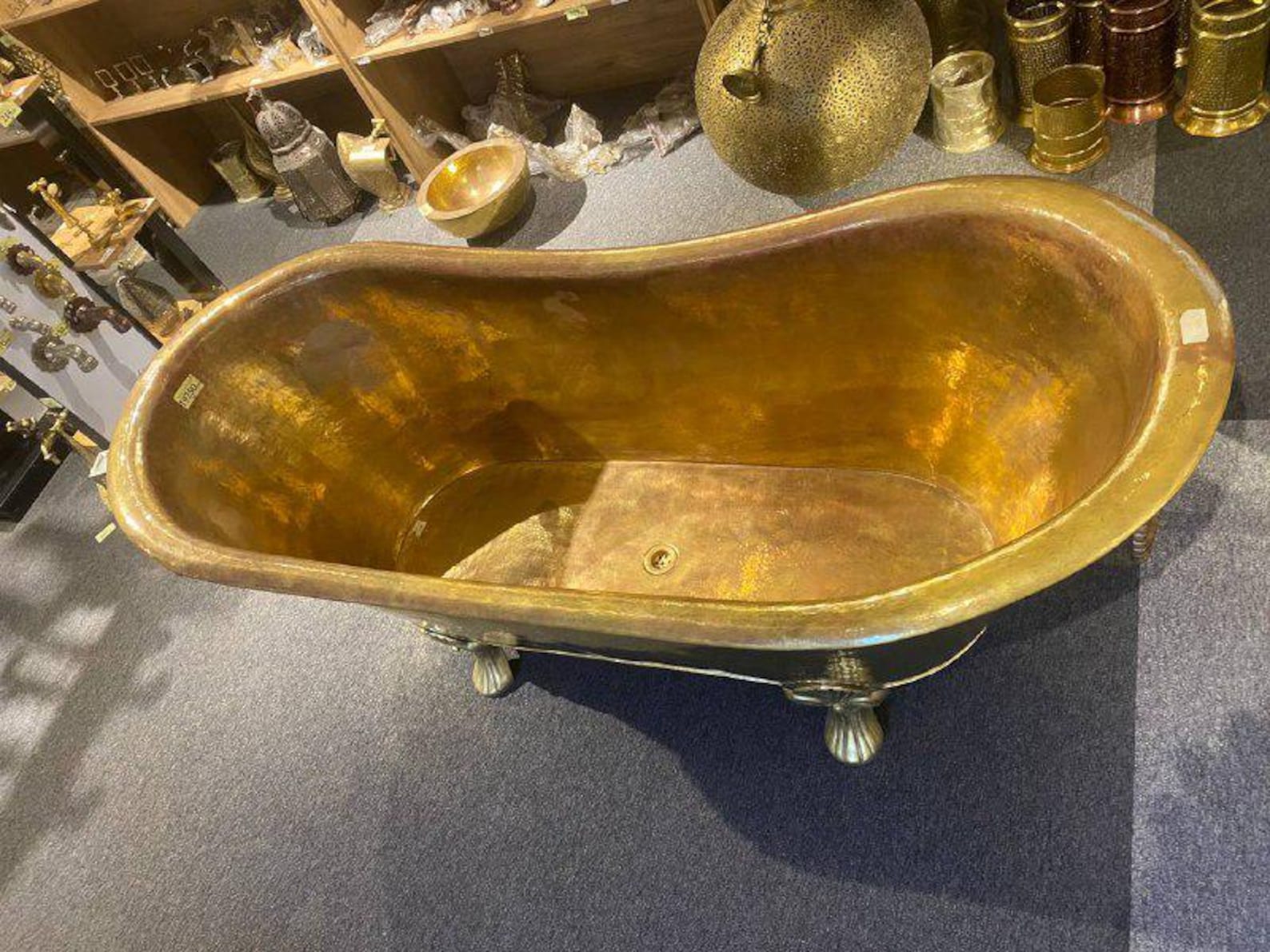 Handcrafted Copper Bathtub - Vintage Freestanding Tub With Ornate Legs ...