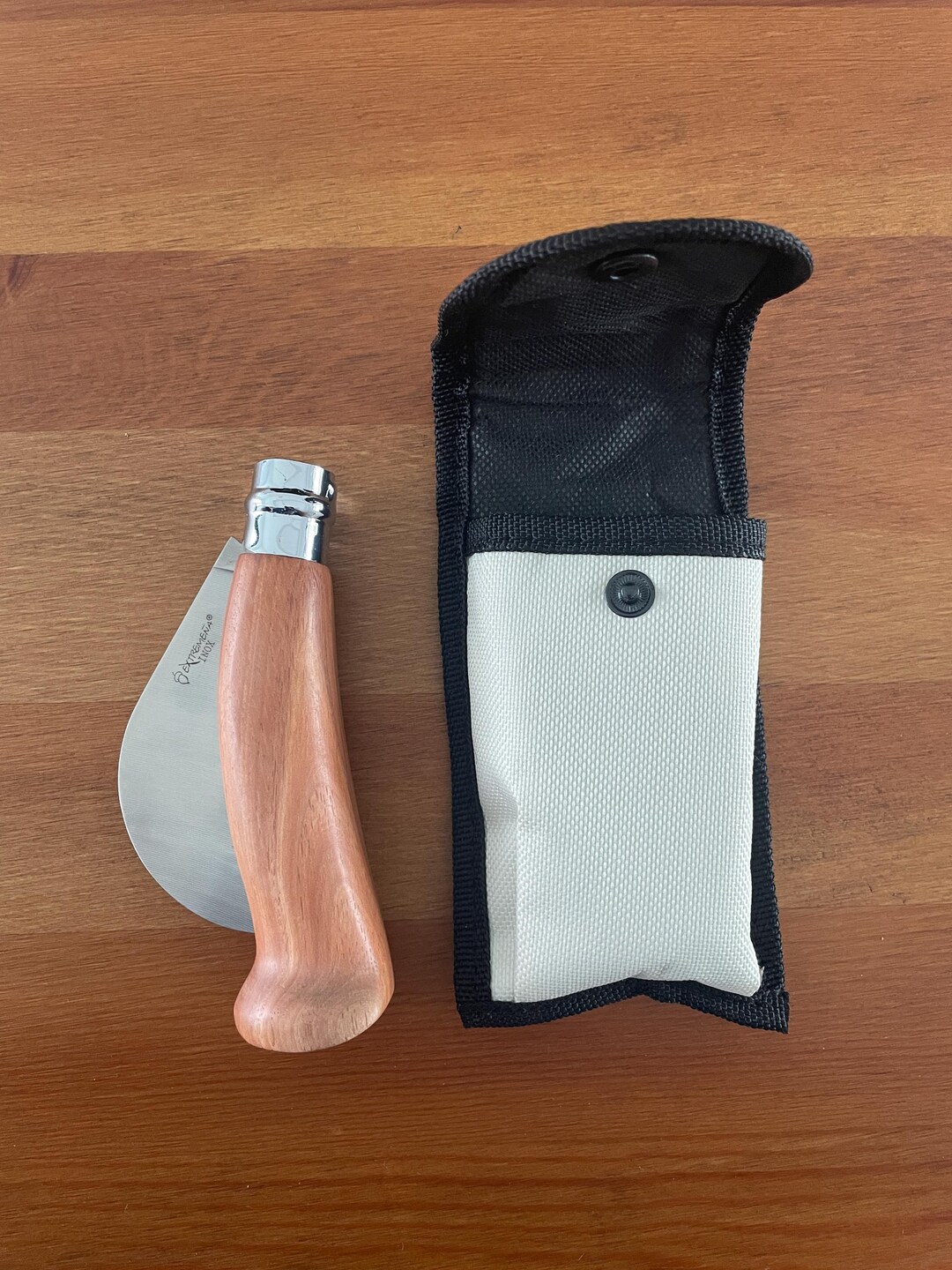 Hawkbill Tranchete Pocket Knife: Extremeña Wood Handle, Girolock ...