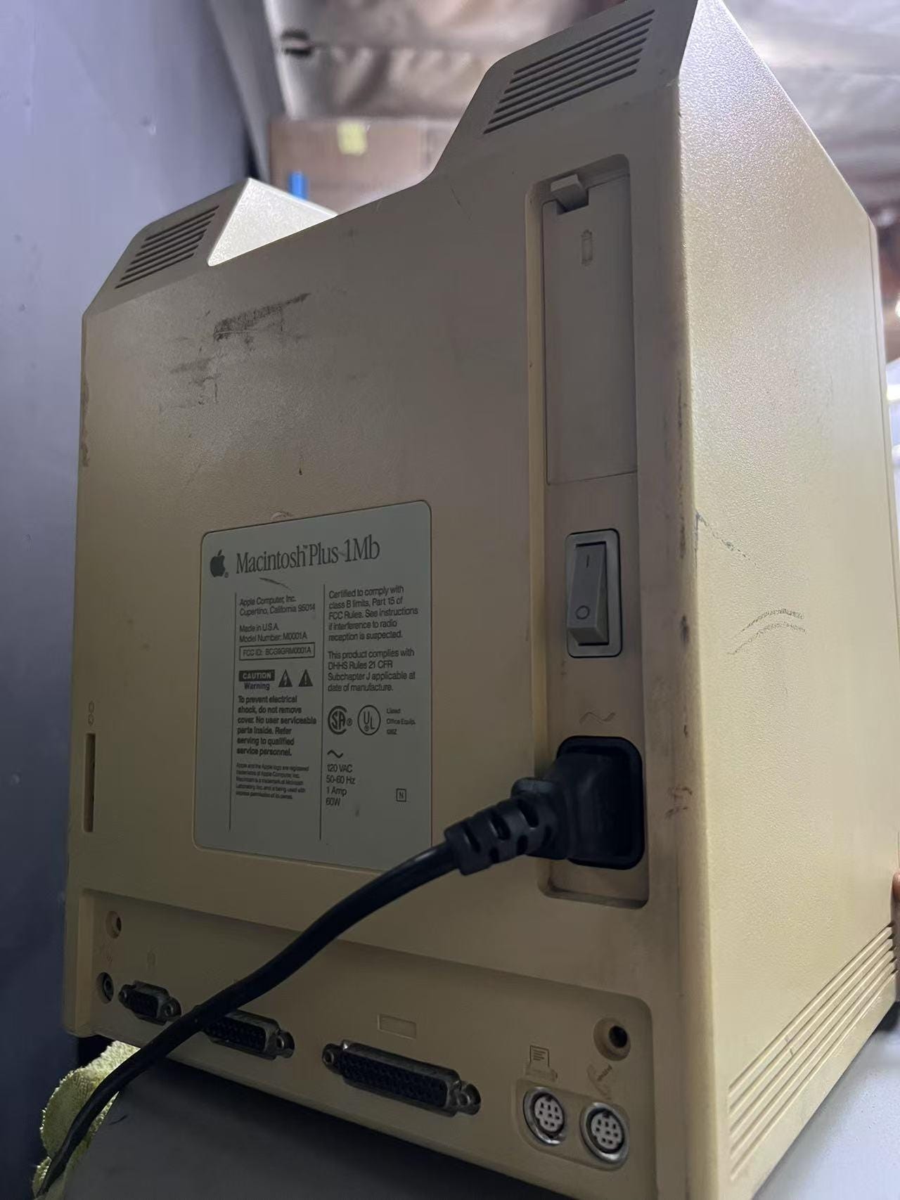 Vintage Apple Macintosh Plus 1MB RAM – 1986 Classic Retro Computer ...