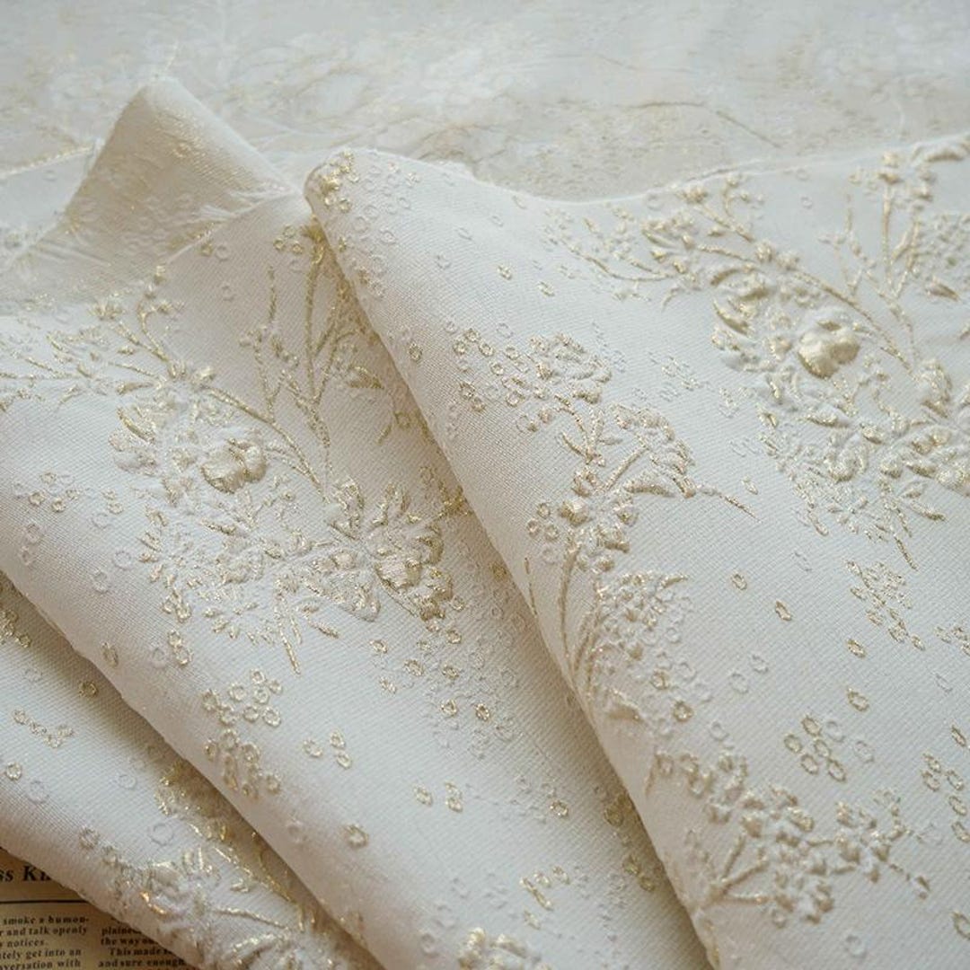 Tela de diseño jacquard brocado con estampado floral en hilo dorado ...