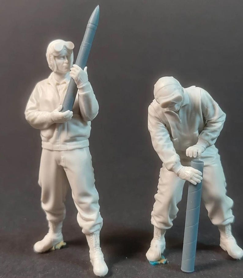 1/35 Scale Resin WW2 American Tank Crew Loading Shells 2 Figure Model ...