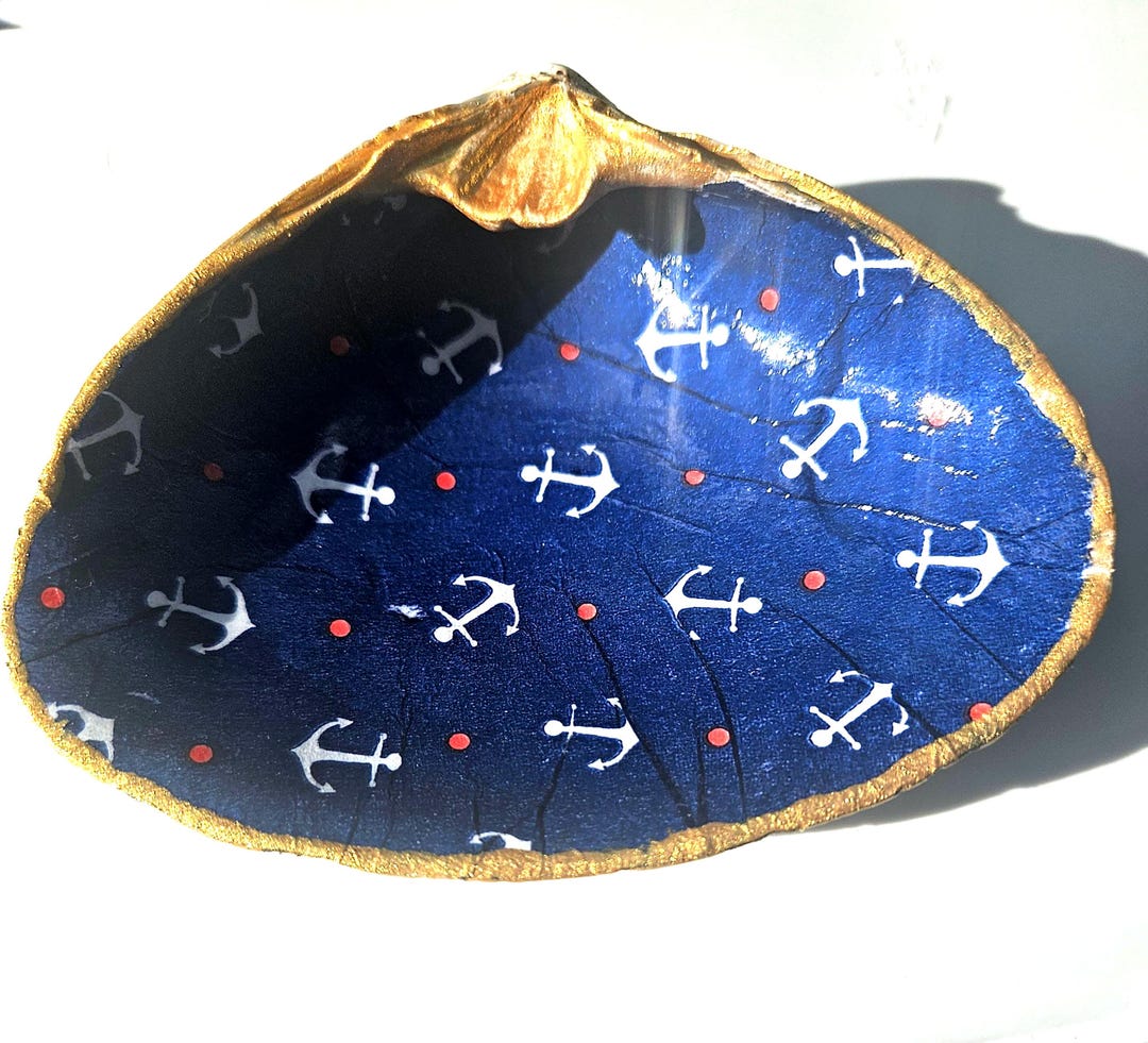 Decoupage Clam Shell Decorated in Ship Anchor. Nautical Anchor Gift ...