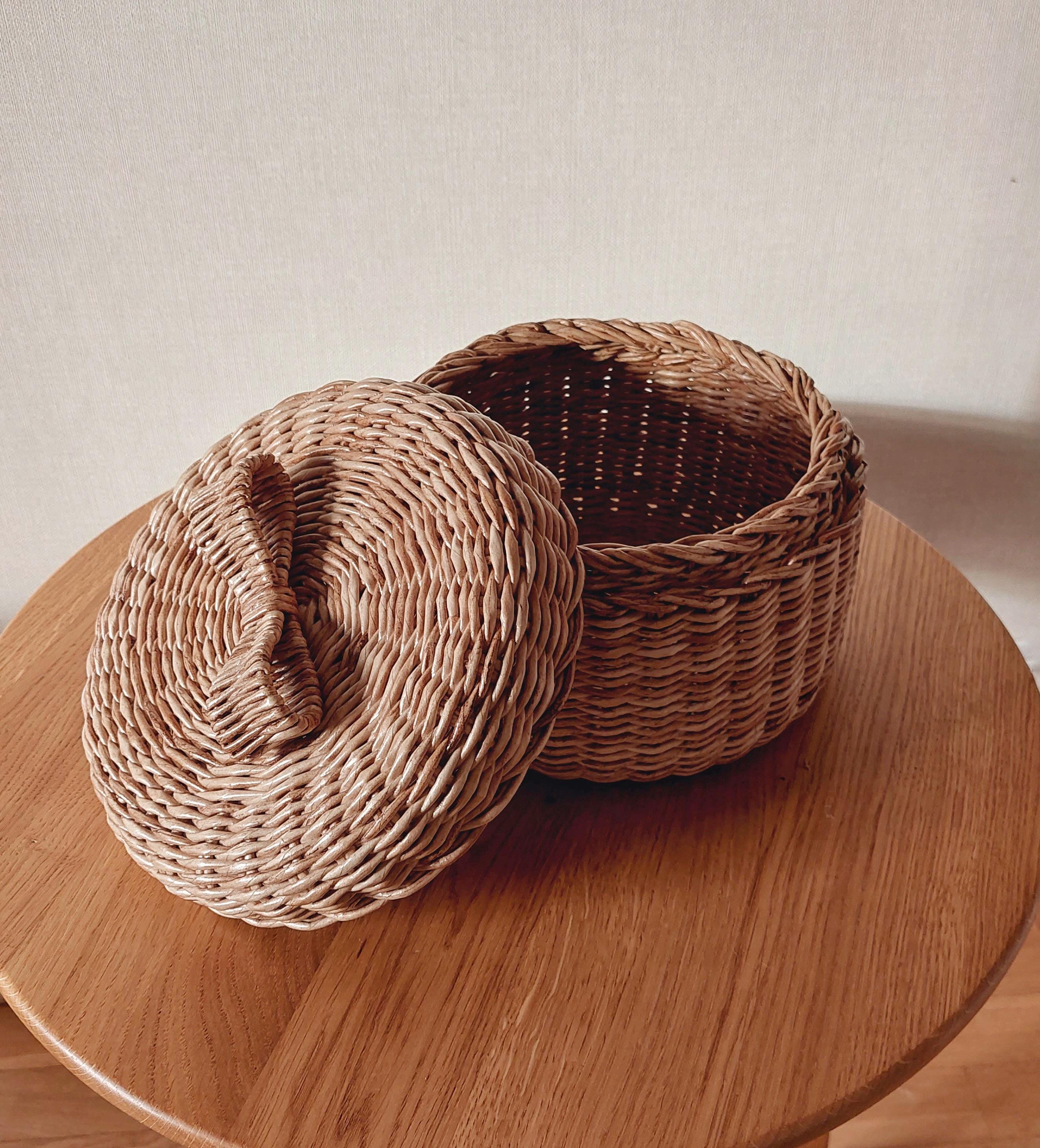 Wicker Storage Box. Woven Trinket Box. Round Storage Basket With Lid ...