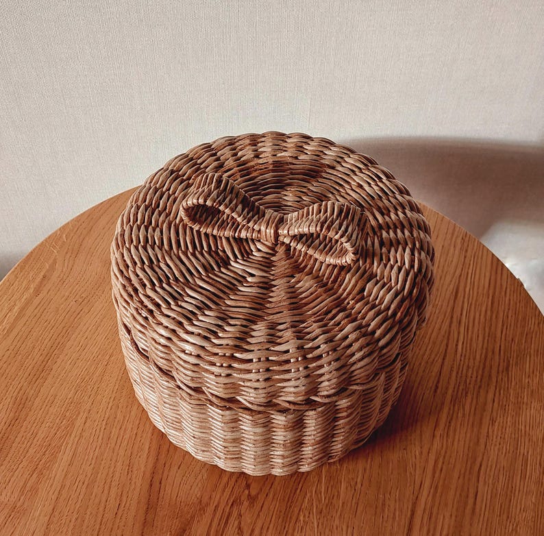Wicker Storage Box. Woven Trinket Box. Round Storage Basket With Lid ...