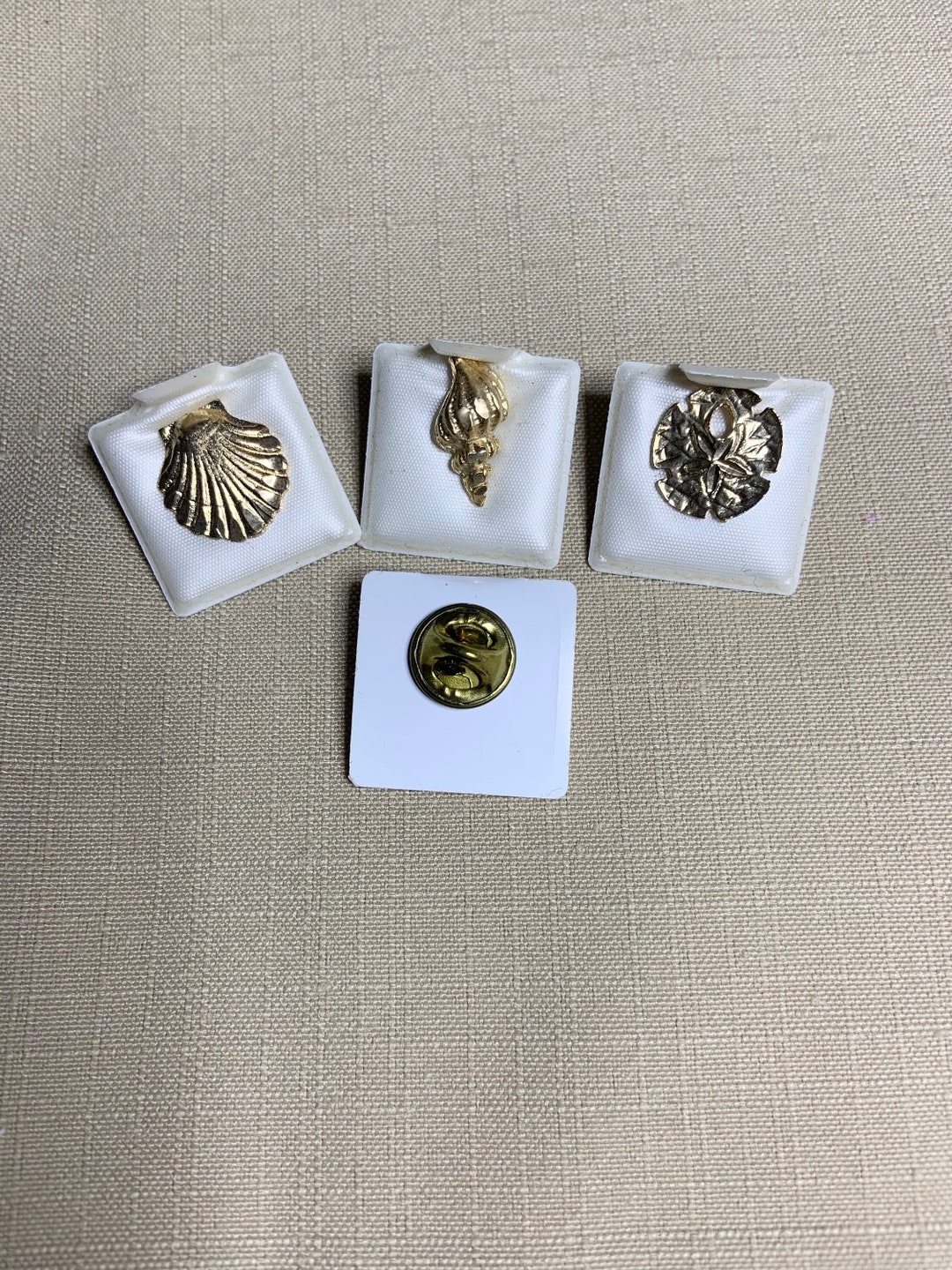 Vintage Sea Life Collar Pin Gold Conch Shell Lapel Pin Gold Ocean Life ...