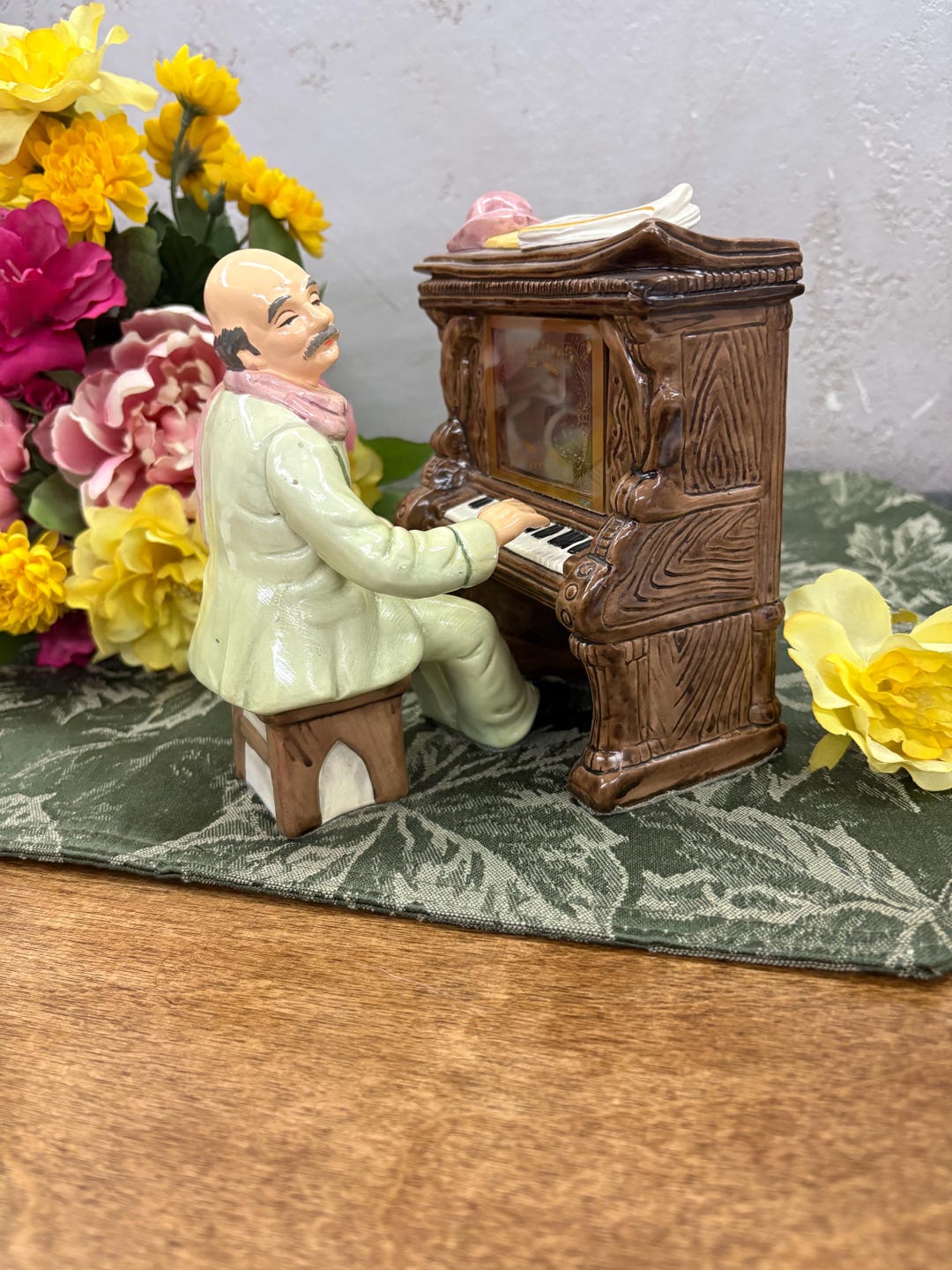 Vintage Piano Music Box With Man - 1970's Mid Century TOYO Music Box ...