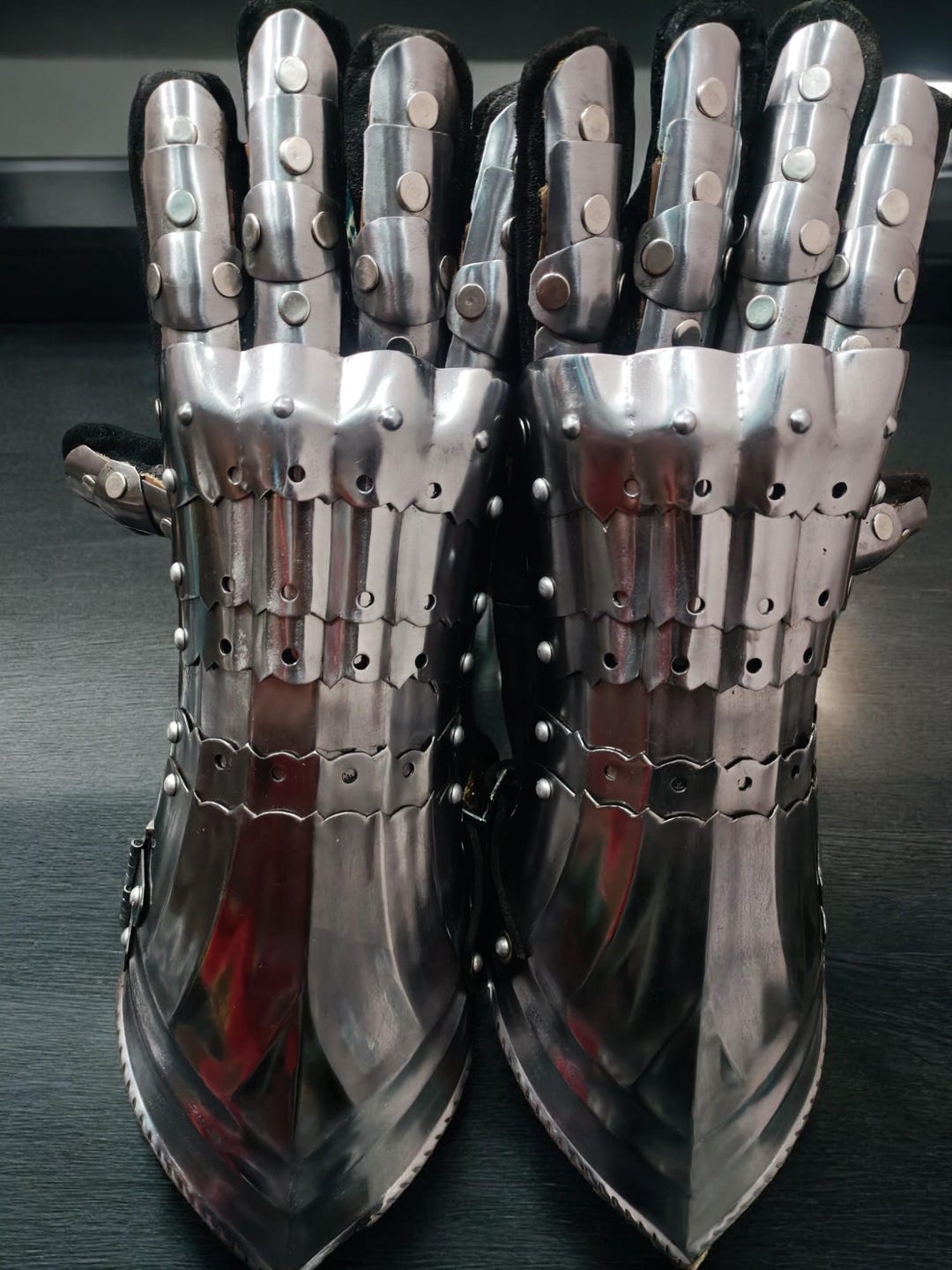 Medieval Warrior Gauntlets Gothic Knight Style Functional Metal Armor ...