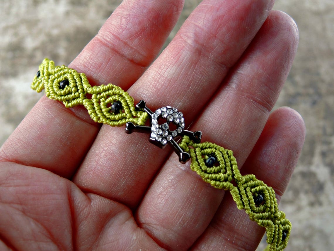 Green Bling Skull and Crossbones Macrame Bracelet Micro | Etsy