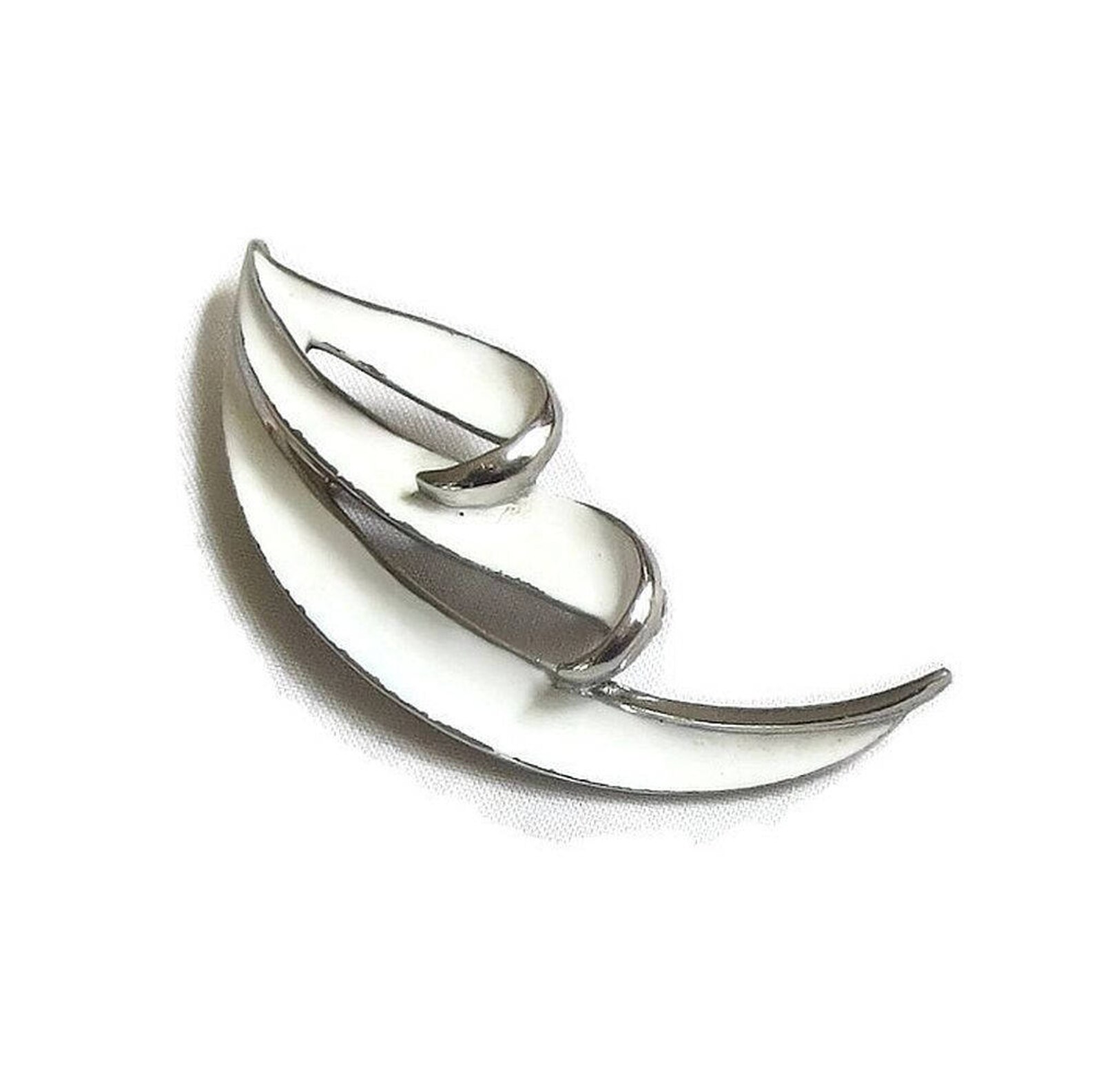 White Enamel Swirl Wave Brooch Vintage - Etsy