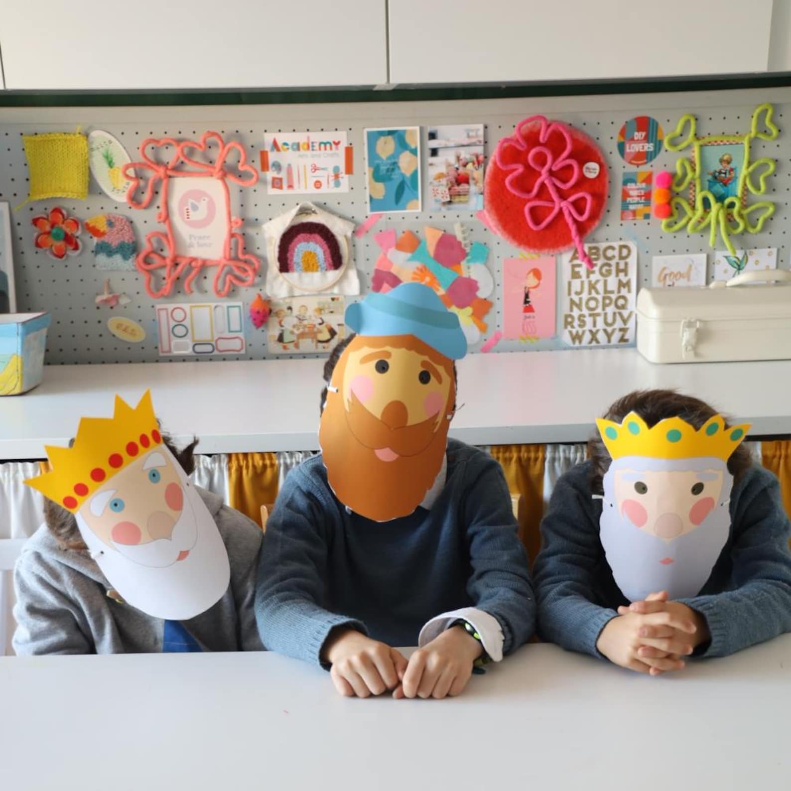 Three Wise Men Masks E-book, Printable Magi Masks, DIY Kings Masks for ...