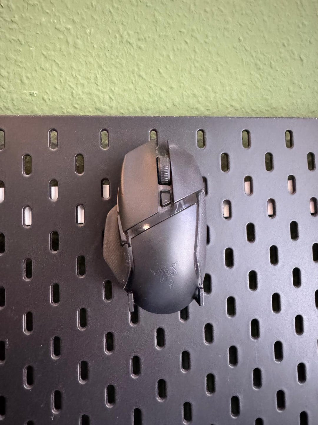 3d-printed Mouse Holder for IKEA SKÅDIS – Practical Hanging Solution ...