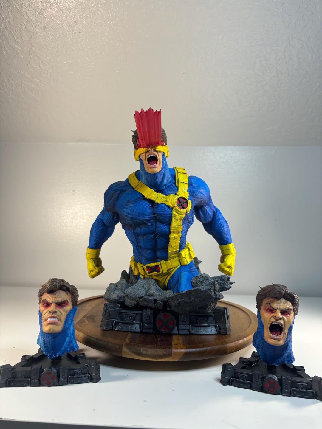 Custom X-men Cyclops Bust With Heads and Custom Displays - Made to ...