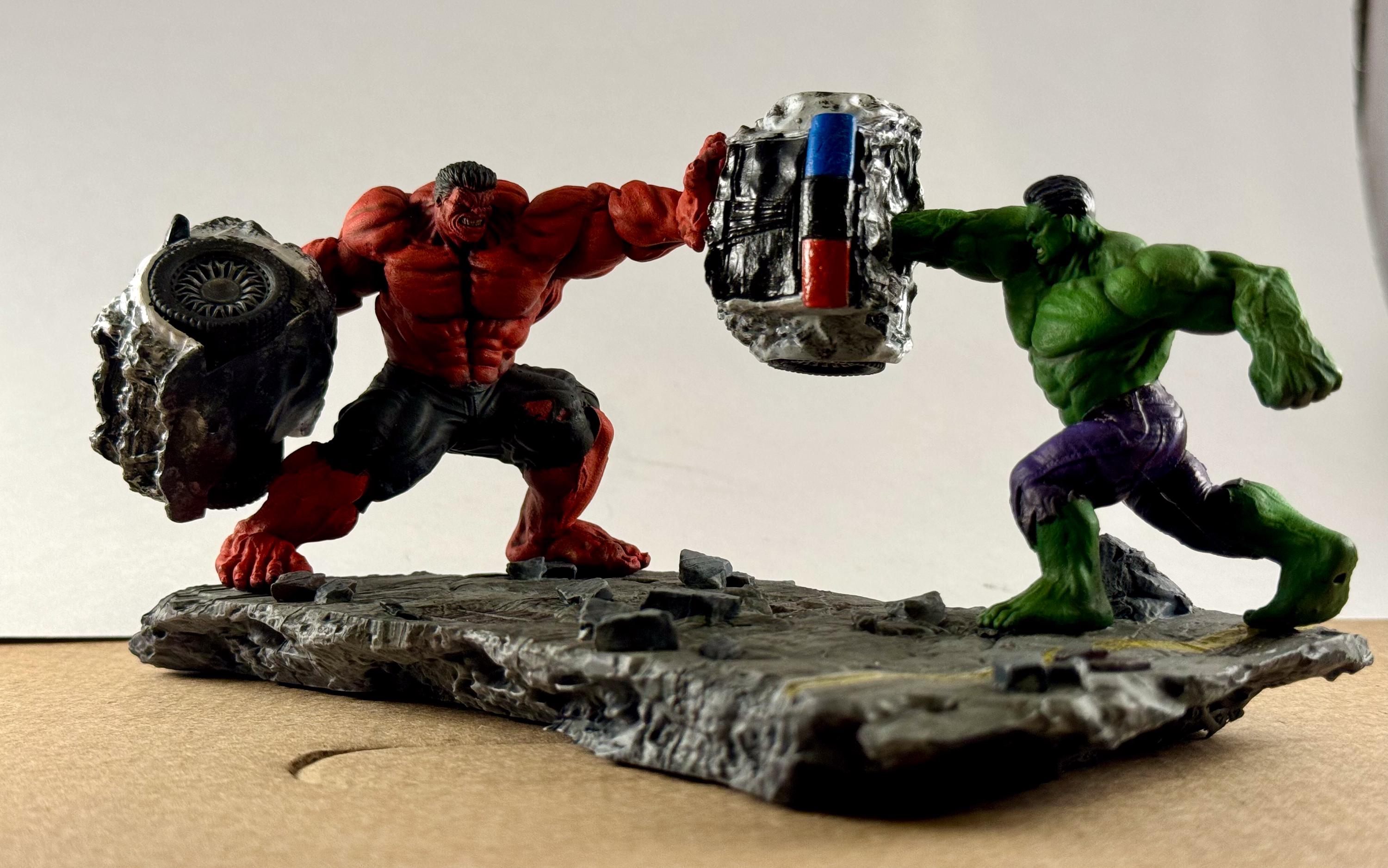 Red Hulk Vs Hulk Miniature Diorama - Etsy