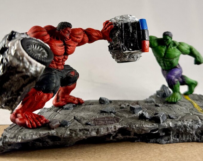 Red Hulk Vs Hulk Miniature Diorama - Etsy