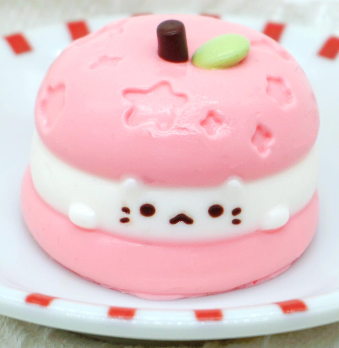 Kitty Apple Pie Squishy: Silicone Stress Relief Toy - Etsy