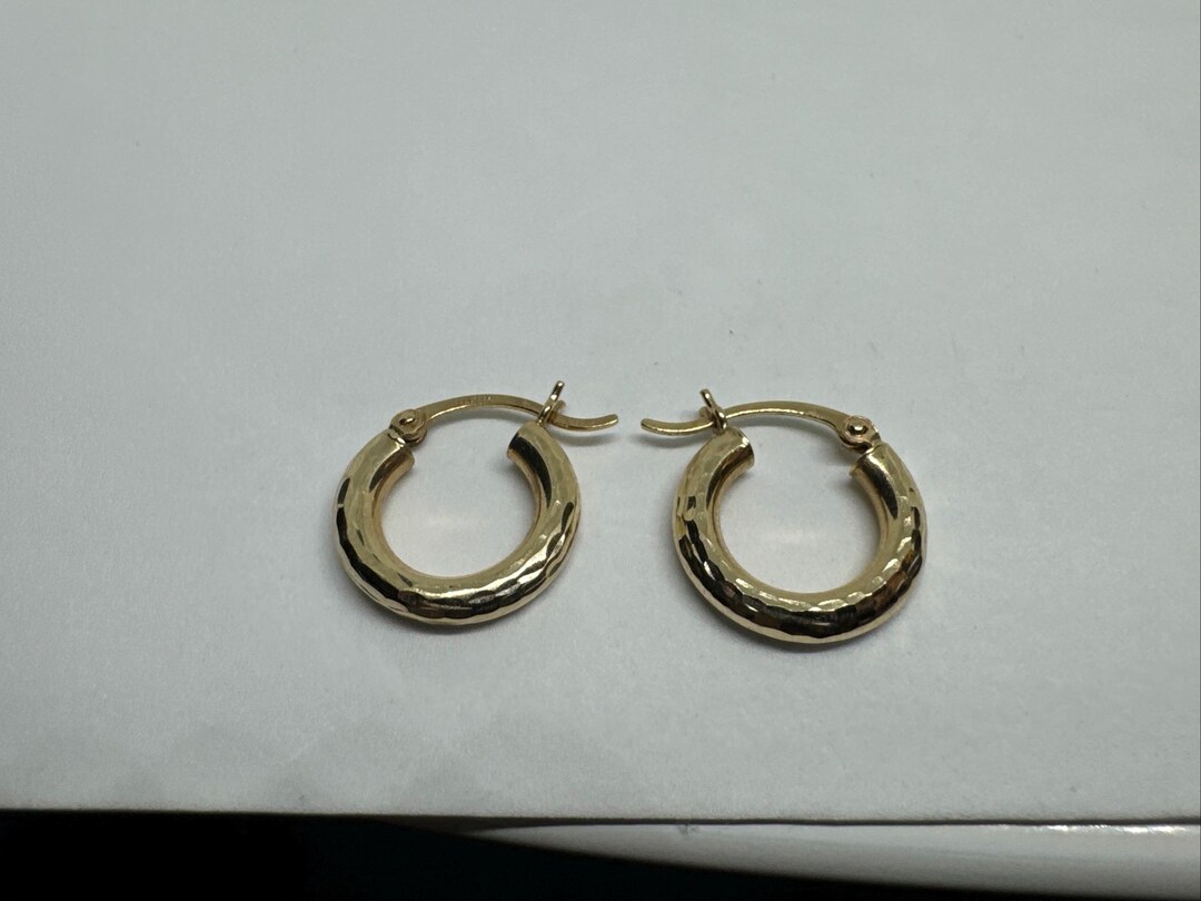 Signed Ma 14K Yellow Gold Diamond-cut Hoop Earrings Textured Style 1 ...