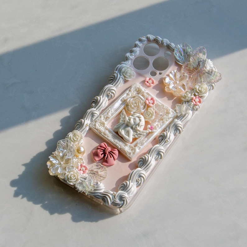 Baroque-style Cream Phone Case: Customizable Decoden for Apple, Samsung ...