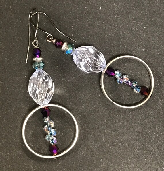 Vintage ITALIAN LUCITE VIOLET Oval Twist Bead Earring… - Gem