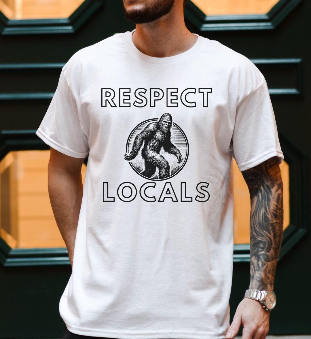 Bigfoot Shirt, Cool Shirt, Sasquatch Shirt, Bigfoot Walking in the ...