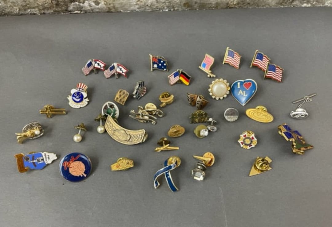 40 Assorted Vintage Tie Tacks Lapel Pins - Etsy