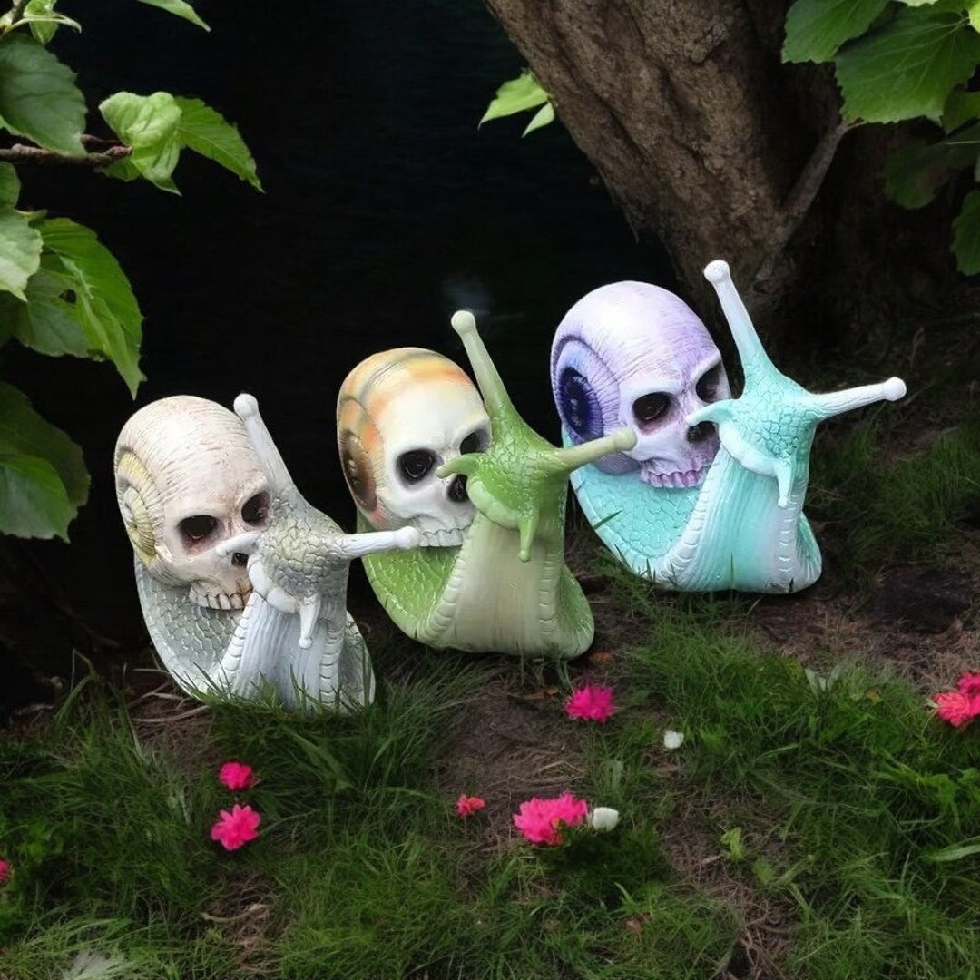 Halloween Spooky Skull Shell Snail Resin Home Decoration, Garden, Patio ...