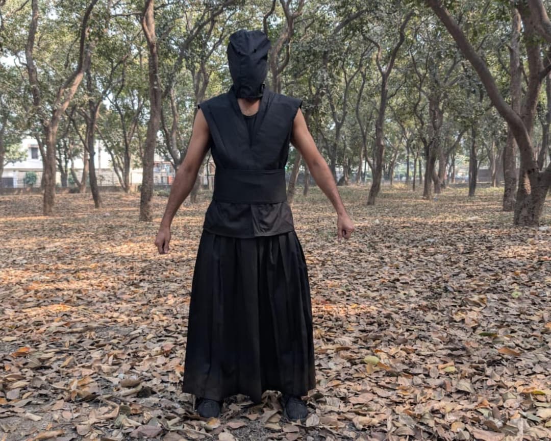 Qimir Acolyte Costume: Dark Side Sith Cosplay - Hooded Cloak & Tunic - Etsy