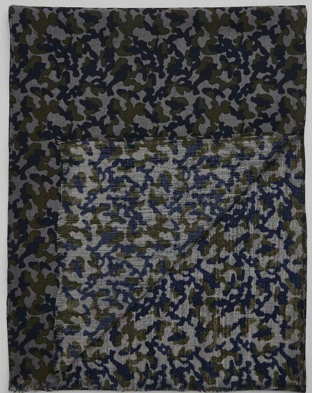 Jos. A. Bank Wool Camo Scarf for Men, Navy, Stylish and Warm, Premium ...