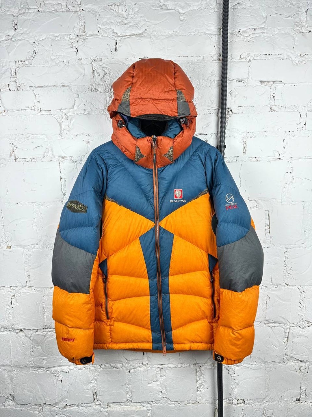 Black Yak Extreme Peak Mens Orange Blue Down Jacket Size L - Etsy
